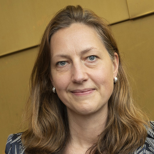 Dr. A.H.E. (Anna) Roukens, MD | LUMC