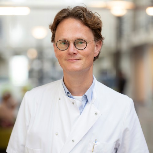 Dr. T. (Tom) van der Hulle | LUMC